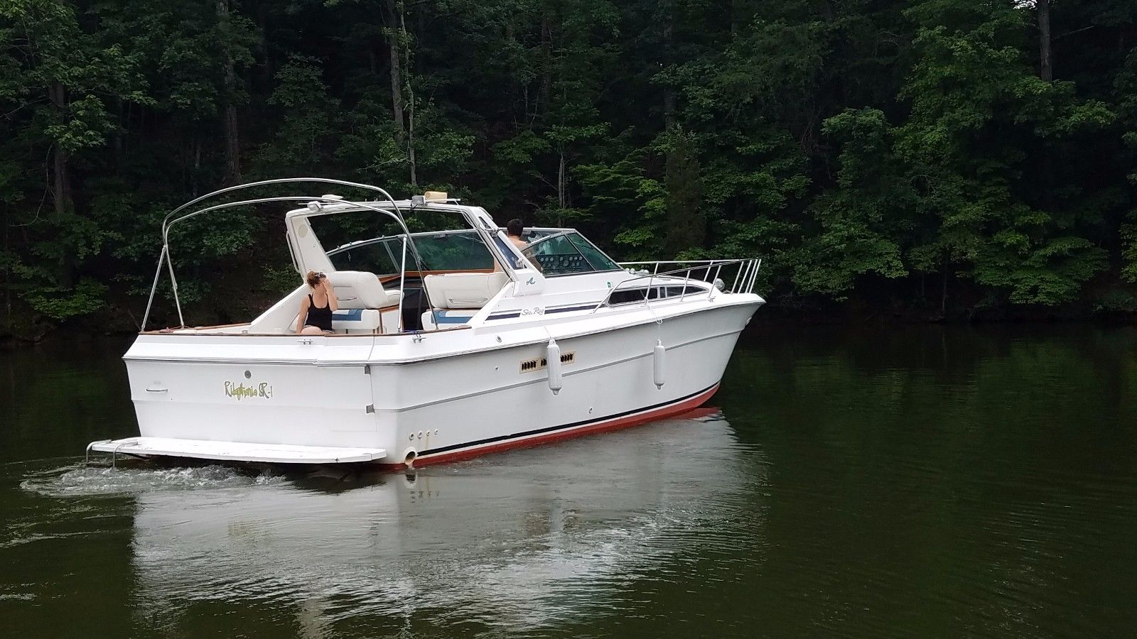 1989 Sea Ray 390 Express Cruiser for sale