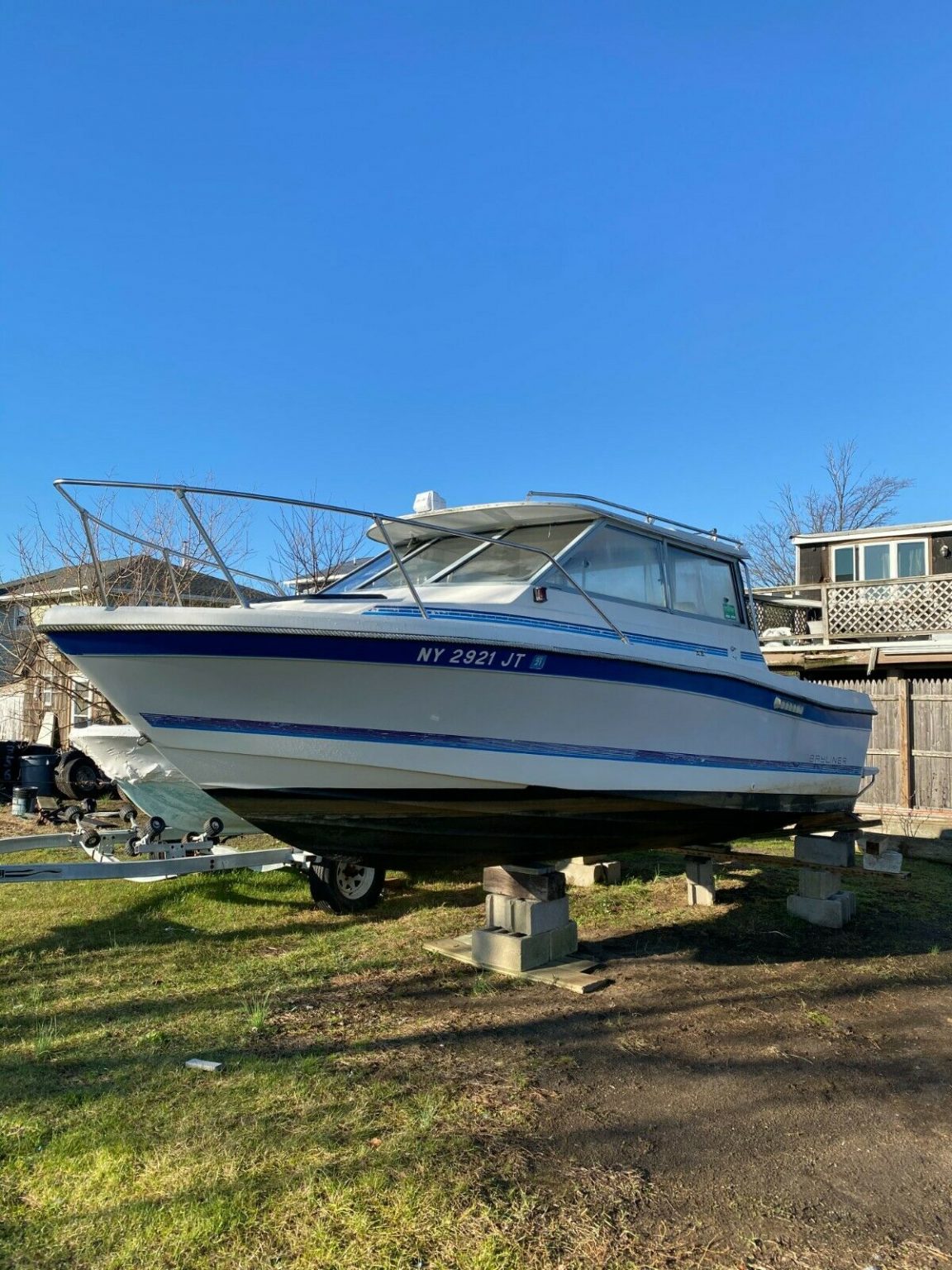 1987 Bayliner 210 21′ Cuddy Cabin for sale