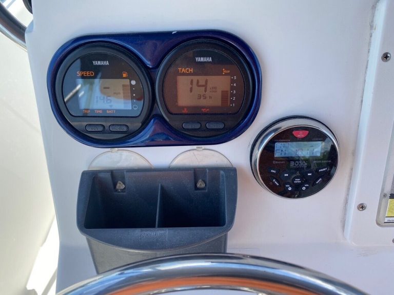 2003 Cobia 194 Center Console Fishing Boat for sale